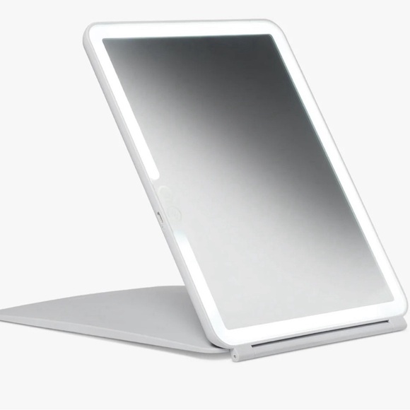 Vanity Planet | Makeup | Vanity Planet Pose Led Travel Mirror | Poshmark